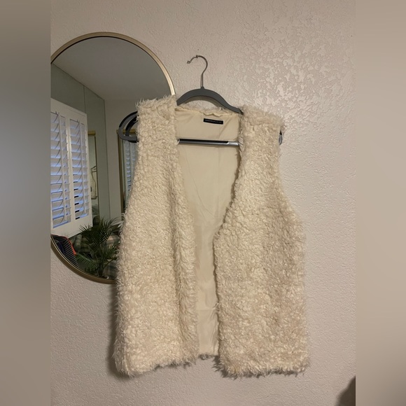 BE COOL | Jackets & Coats | Rosette By Be Cool Short Fur White Vest ...